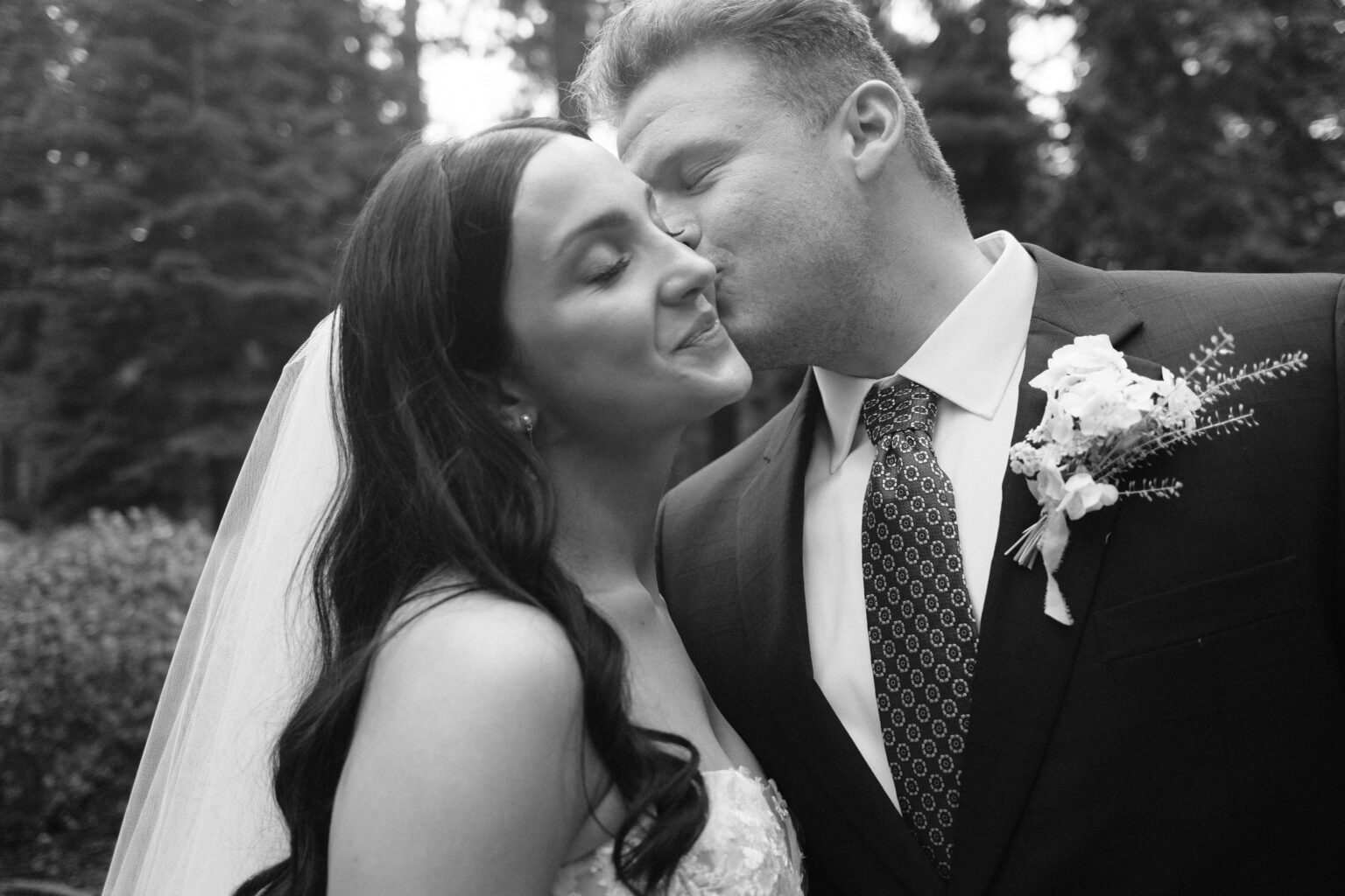 Rainy Summer Elopement in North Lake Tahoe | Tahoe Elopement Expert ⛰️